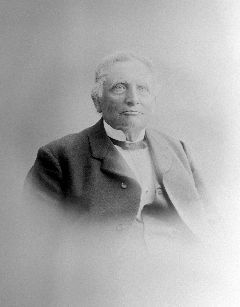 Ringsaker, Østberg sorenskriver Peter Elieson Bredal (1827-1908) han ...