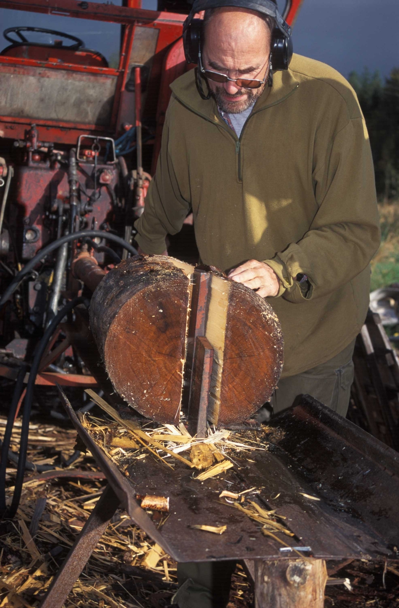 Stikktak, er laget av Per Haagenrud, Breiviken Tretak. Han har holdt på ...
