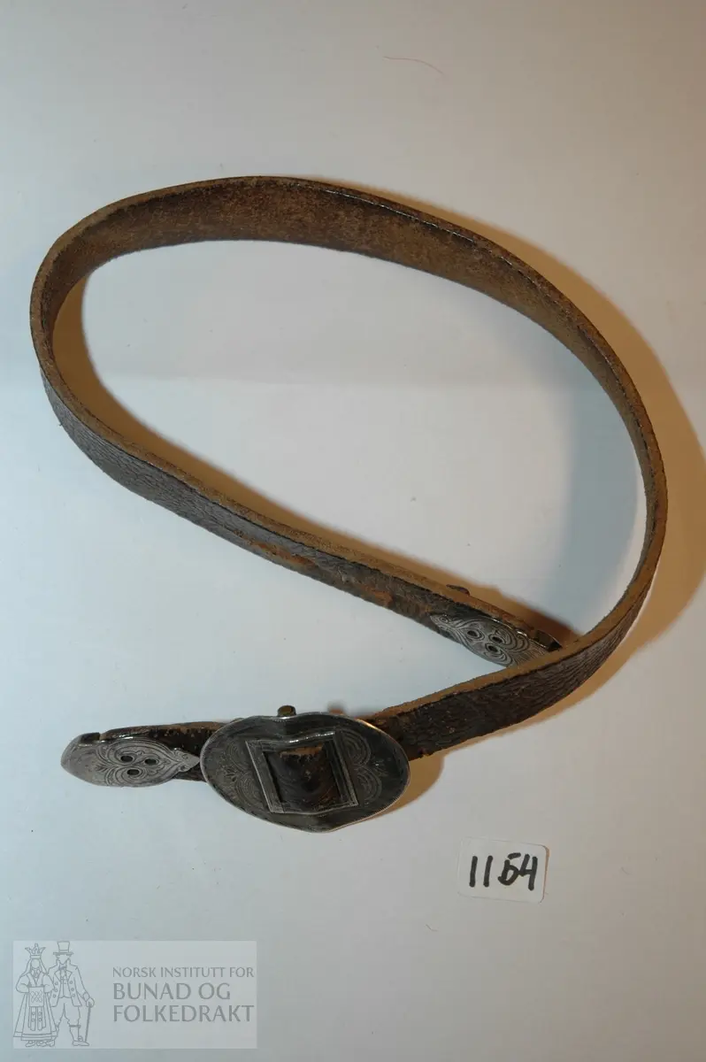 Bånd - Norsk institutt for bunad og folkedrakt / DigitaltMuseum