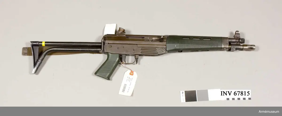 Automatkarbin SG 543 - Armémuseum / DigitaltMuseum