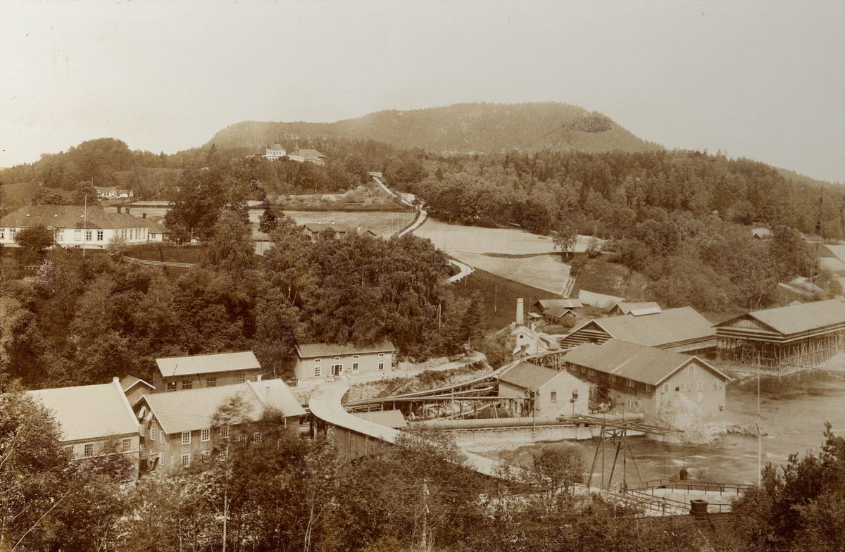 Aall / Ulefos Brug. Vippebroen og trebroen i forgrunnen. Lille Ulefos ...