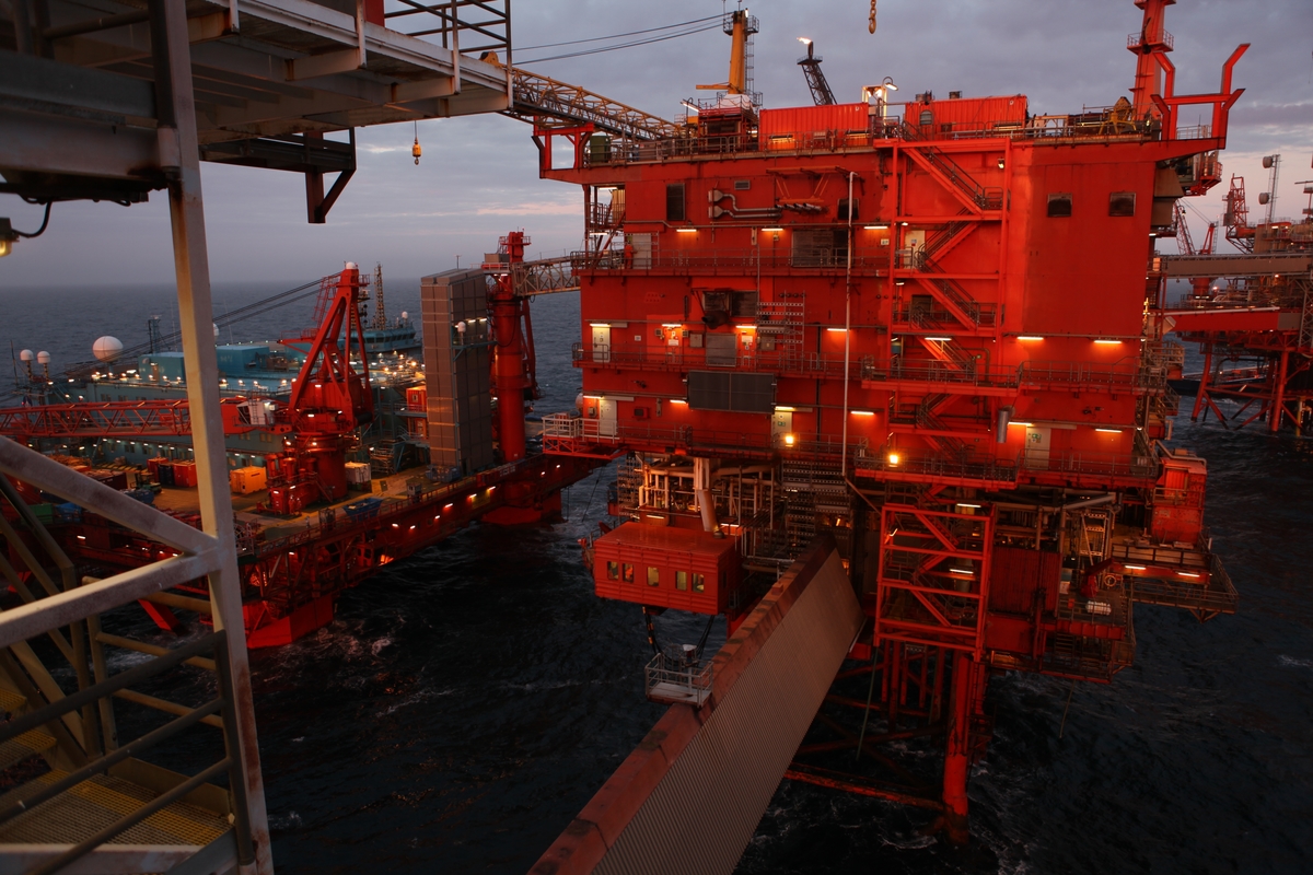 Valhall VRD, PH installation, heavy lift - Norsk Oljemuseum ...