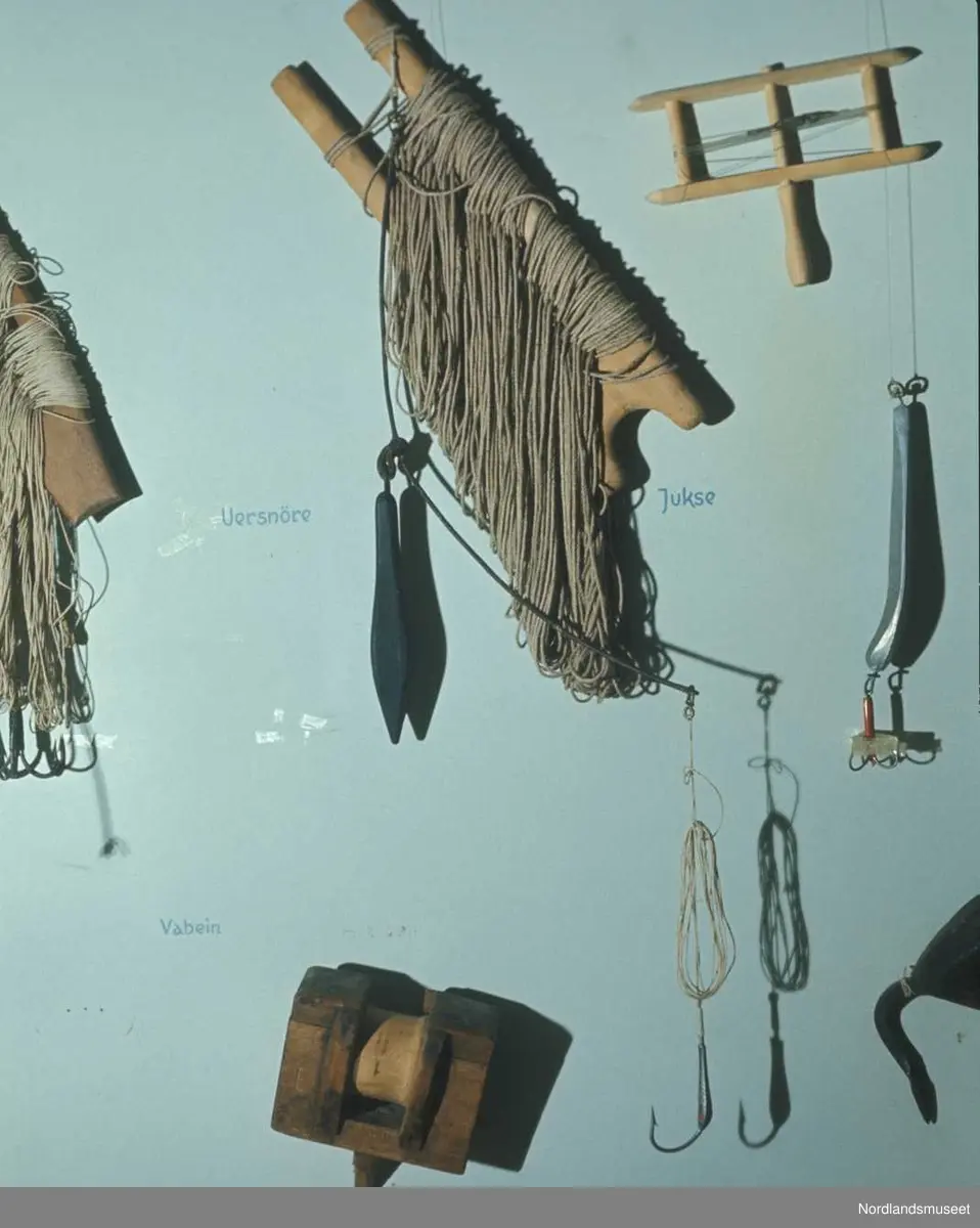 Dias av juksa , Svenskpikt og vabein. Fiskeredskap oog utstyr ...