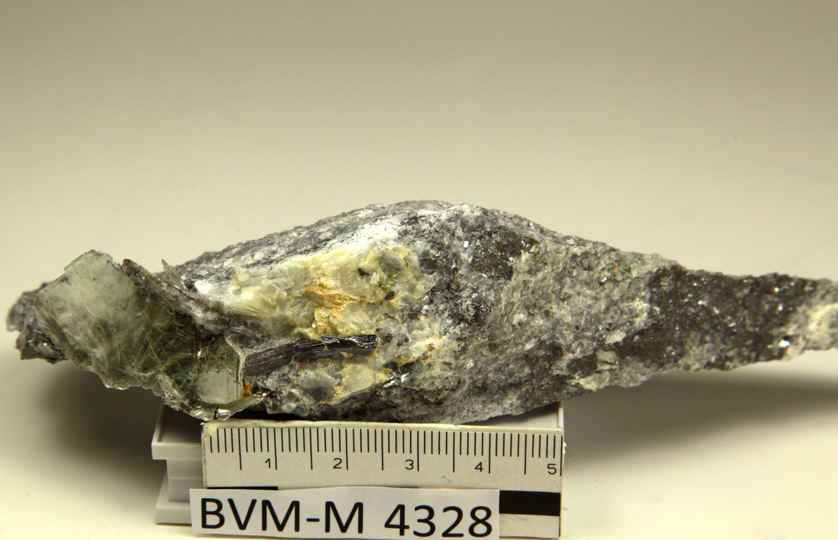 Mineral - Norsk Bergverksmuseum / DigitaltMuseum