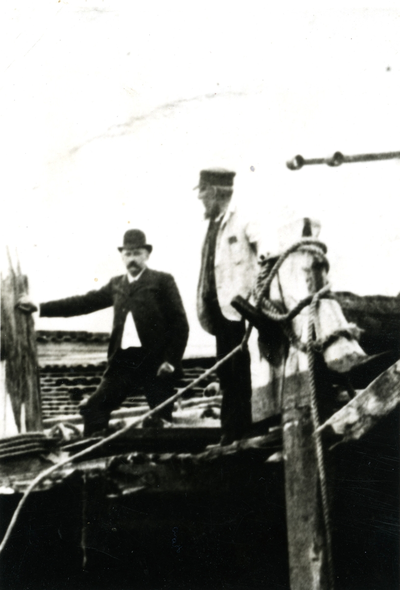 1892 på Kalmar varv efter haveri. Byggd 1877-78 i Bergkvara. Tidigare ...