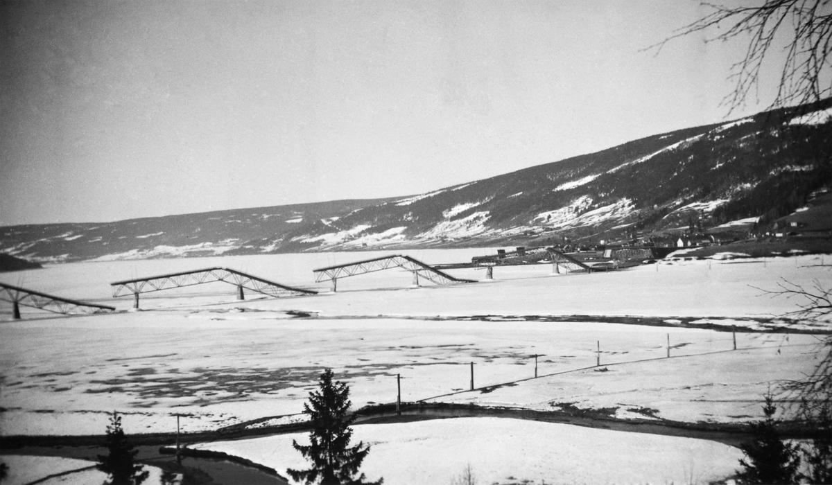 Repro: Vingnesbrua sprengt. - Maihaugen / DigitaltMuseum