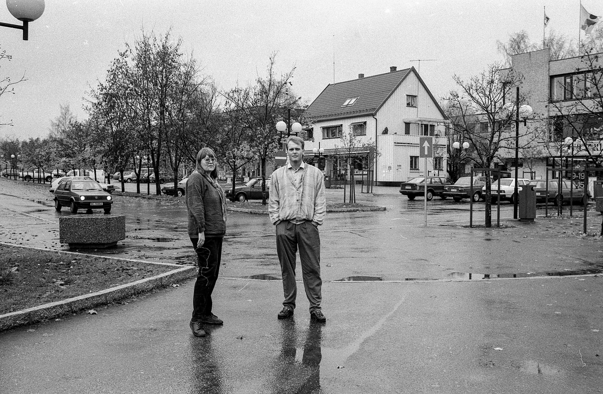 Ås sentrum, Magnhild Reisæter og Greger Hansen, formann i Ås ...
