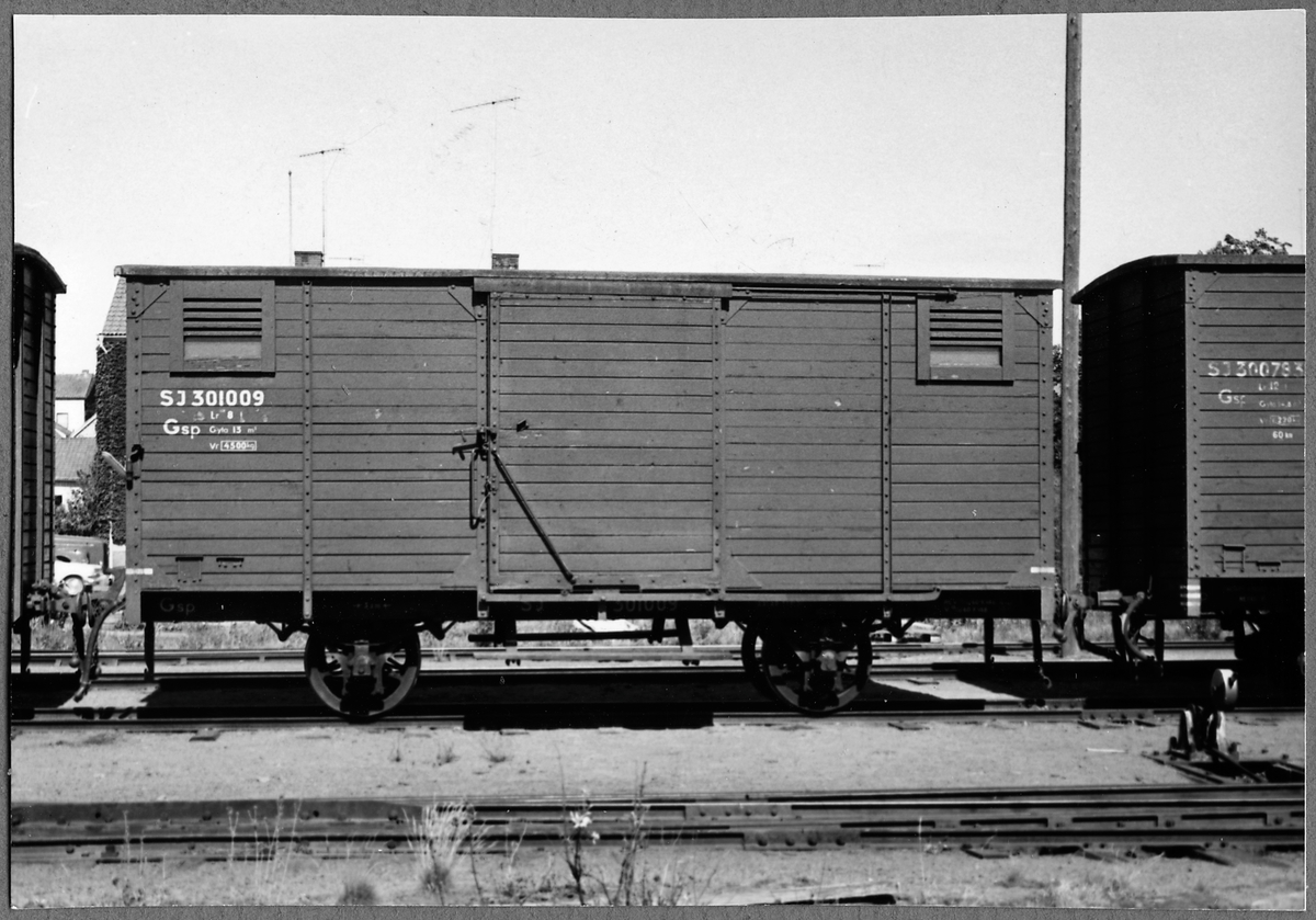 Statens Järnvägar, SJ Gsp 301009, SJ Gsp 300793. Före detta Kalmar ...
