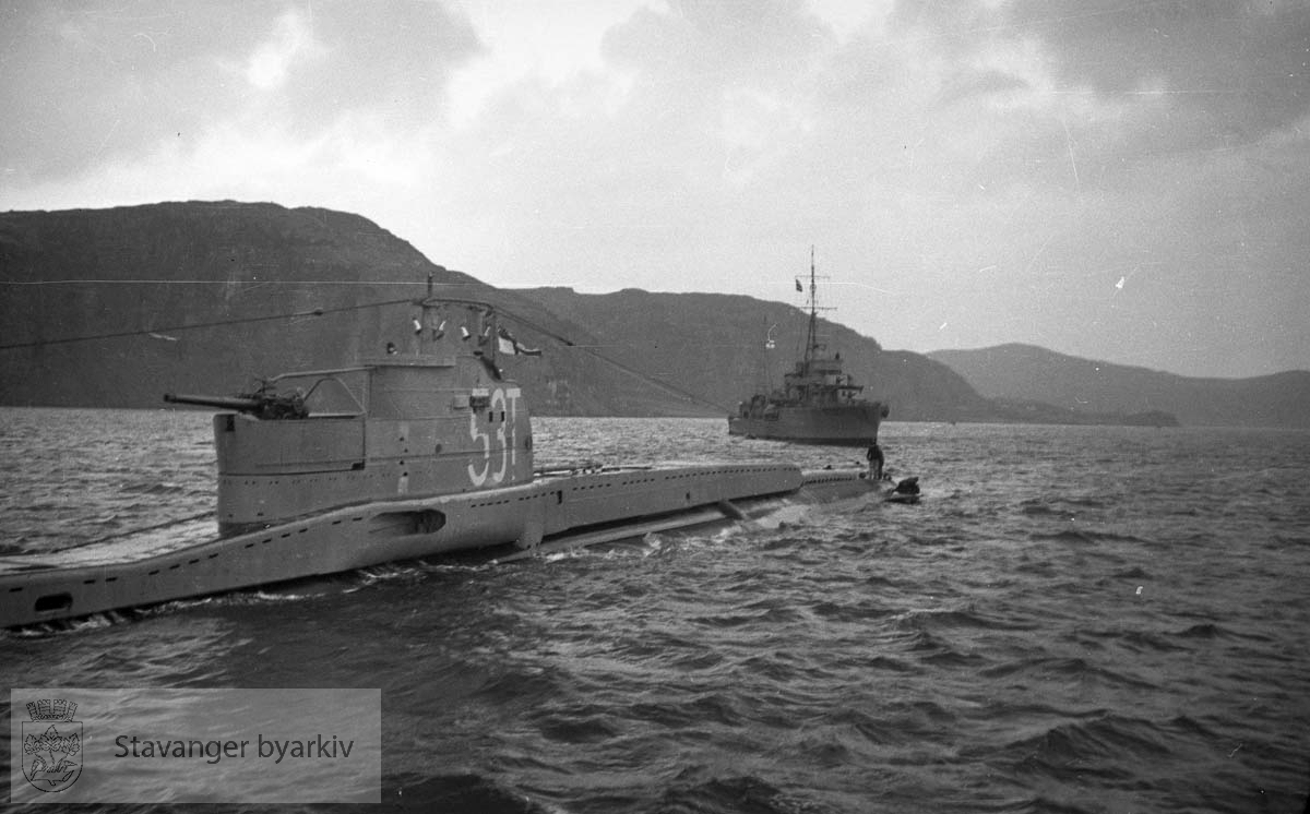 Den britiske u-båten HMS "Triad" skadet i Mastrafjorden - Stavanger ...