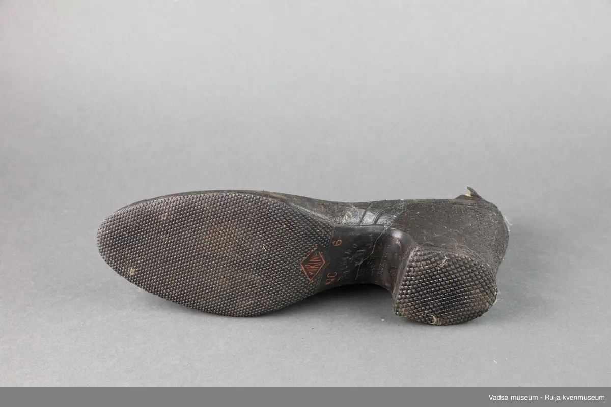 Kalosjer - Vadsø museum - Ruija kvenmuseum / DigitaltMuseum