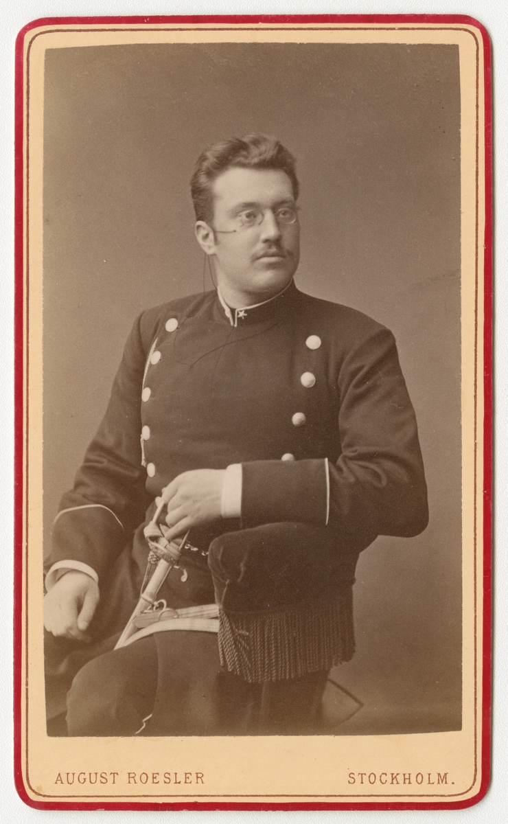 Porträtt av August Torsten Sigurd Ehrenborg, underlöjtnant vid Första ...