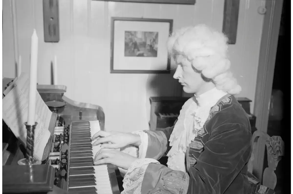 Per Hjort Albertsen 100 år - Ringve Musikkmuseum