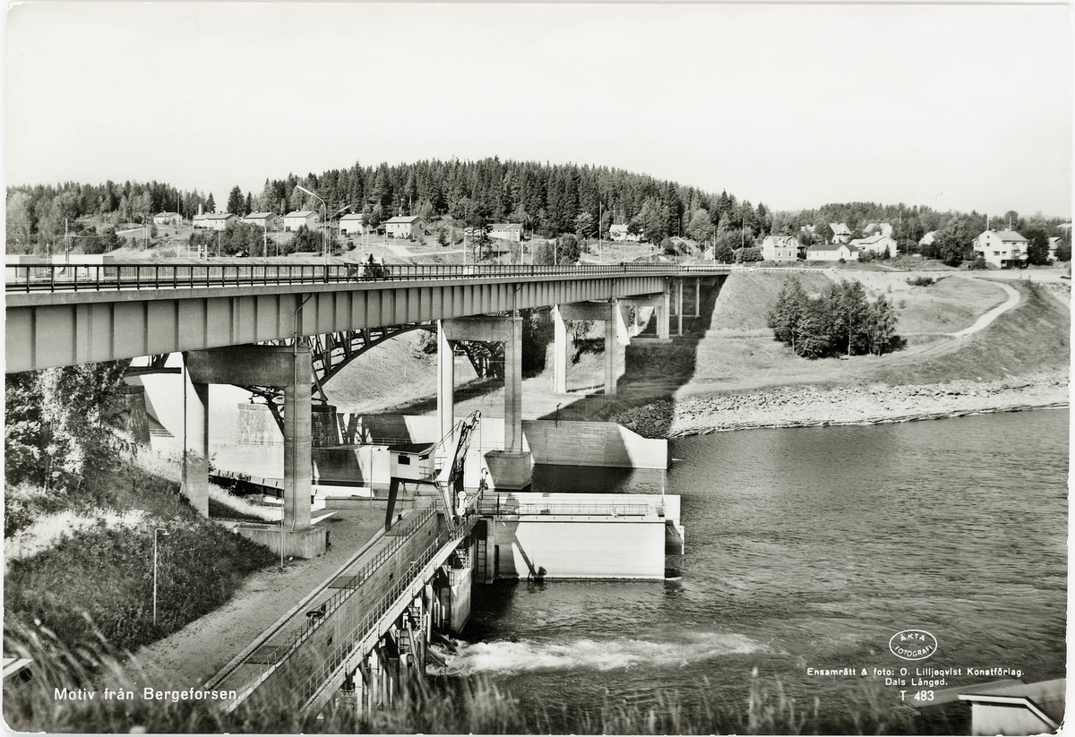 Vy över bron nedanför kraftverket i Bergeforsen. Vykort. - Sundsvalls ...