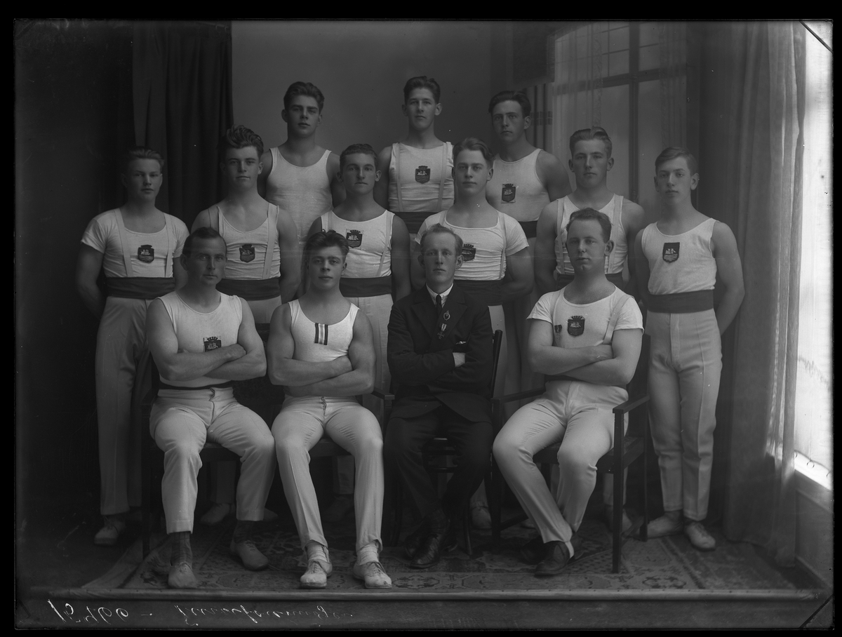 Grimstadbilder - Aust-Agder museum og arkiv – KUBEN / DigitaltMuseum