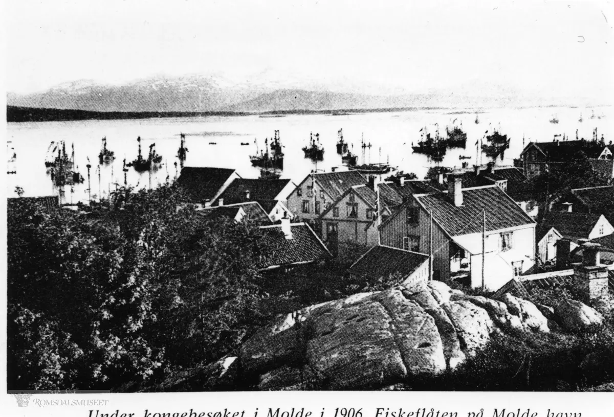 Molde havn med fiskeflåten under kongebesøket i 1906. - Romsdalsmuseet ...