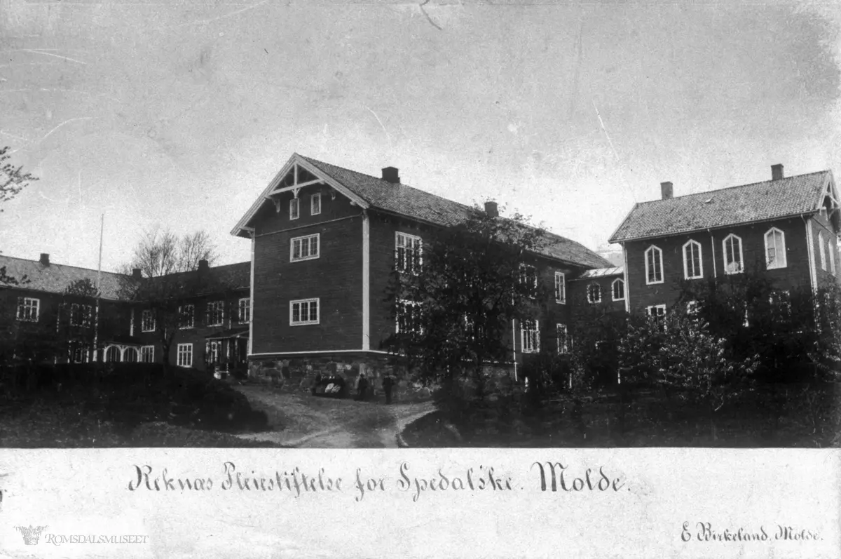 "Reknes hospital for spedalske i Molde" - Romsdalsmuseet / DigitaltMuseum