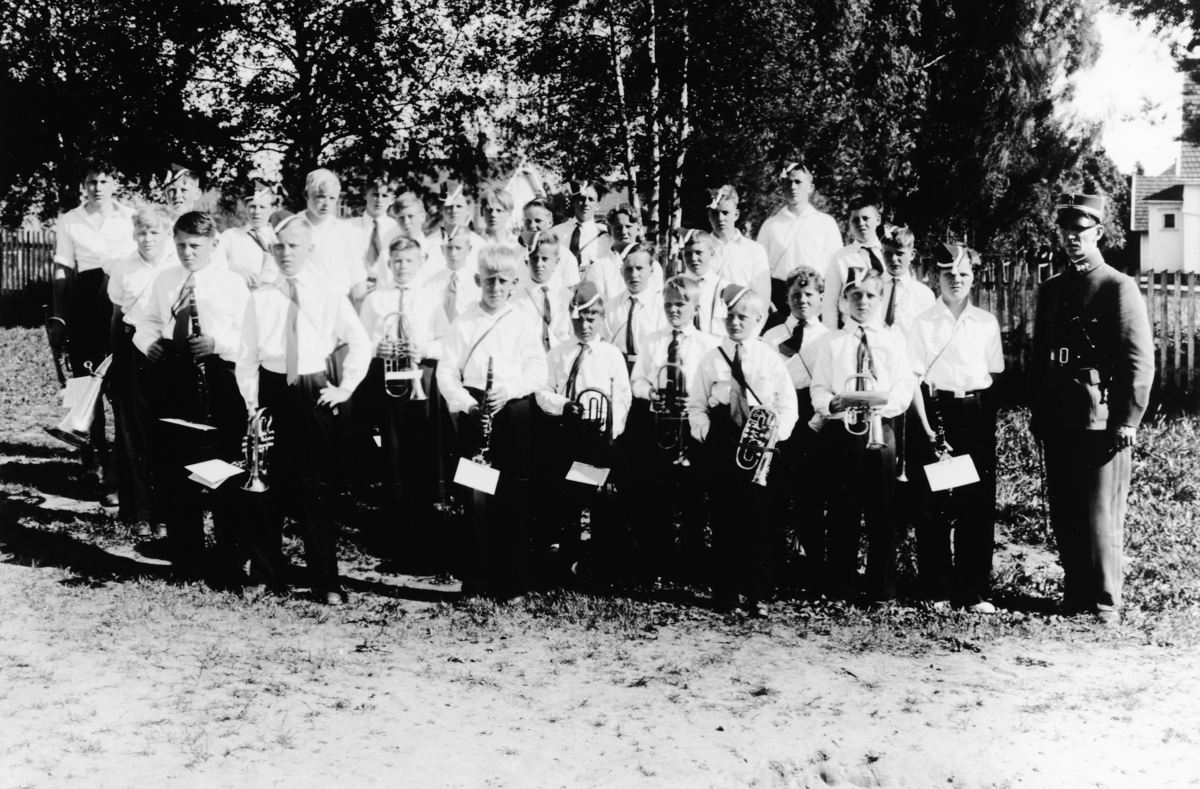 Stange guttemusikk, 1938. Bjørn Hensvold, Jens Kjosbakken, Markus ...