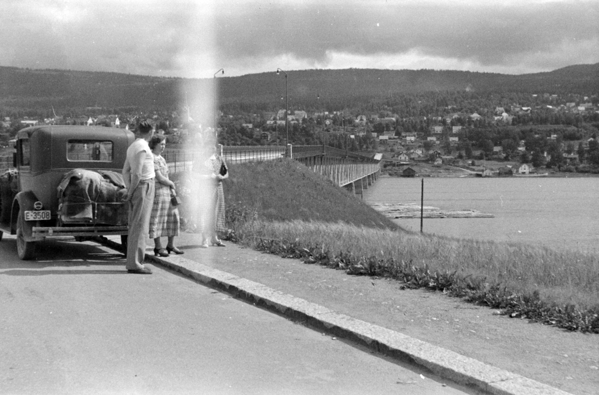 Vingnesbrua, Lillehammer. BIL E-3508. Ford A 1930-31. I Norges Bilbok ...