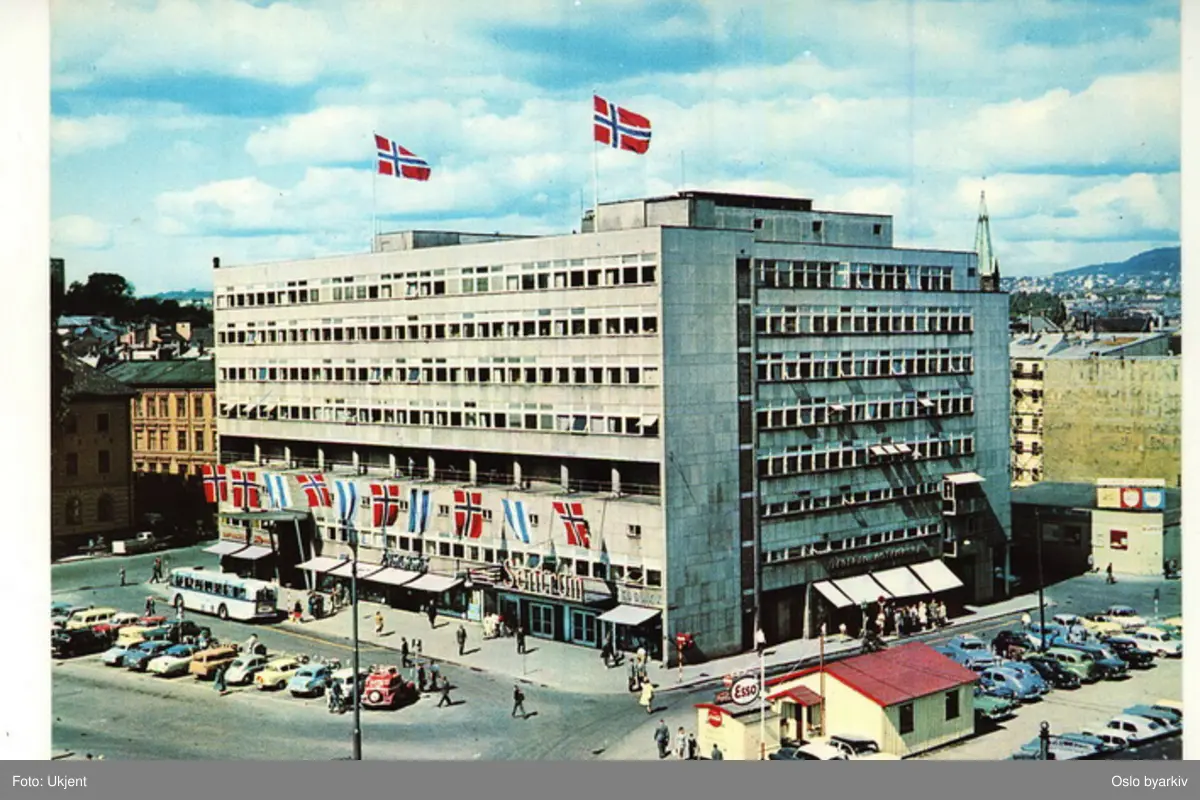 Samfunnshuset, Arbeidersamfunnets plass 1, med Samfunnssalen og Sentrum ...