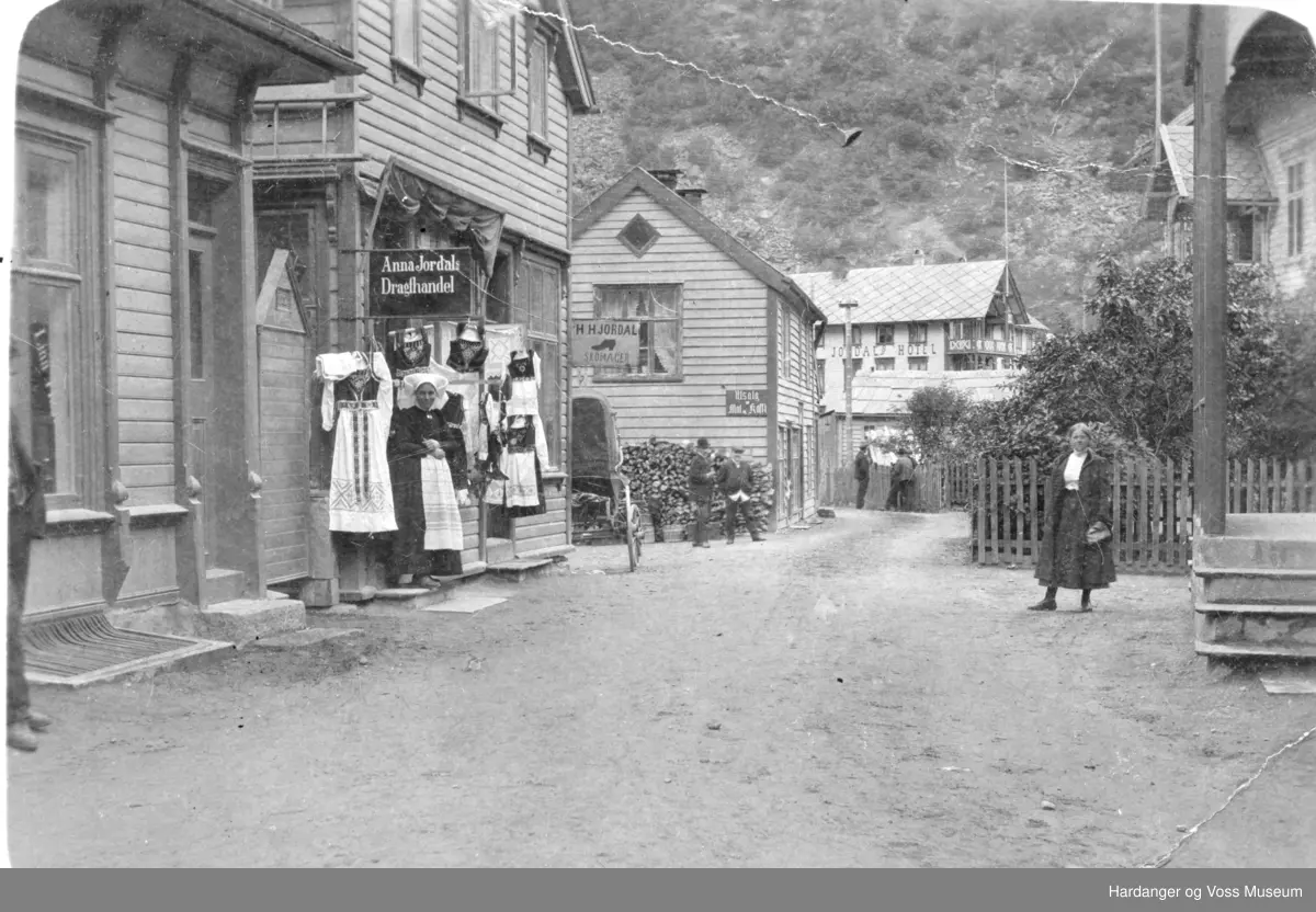 Frå Odda sentrum - Hardanger og Voss Museum / DigitaltMuseum