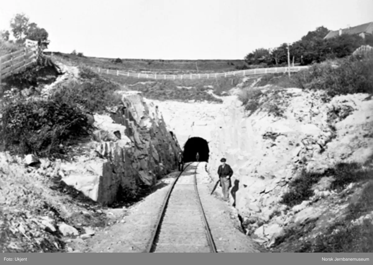 Spikkestad tunnel I (Røken store tunnel) - Norsk Jernbanemuseum ...